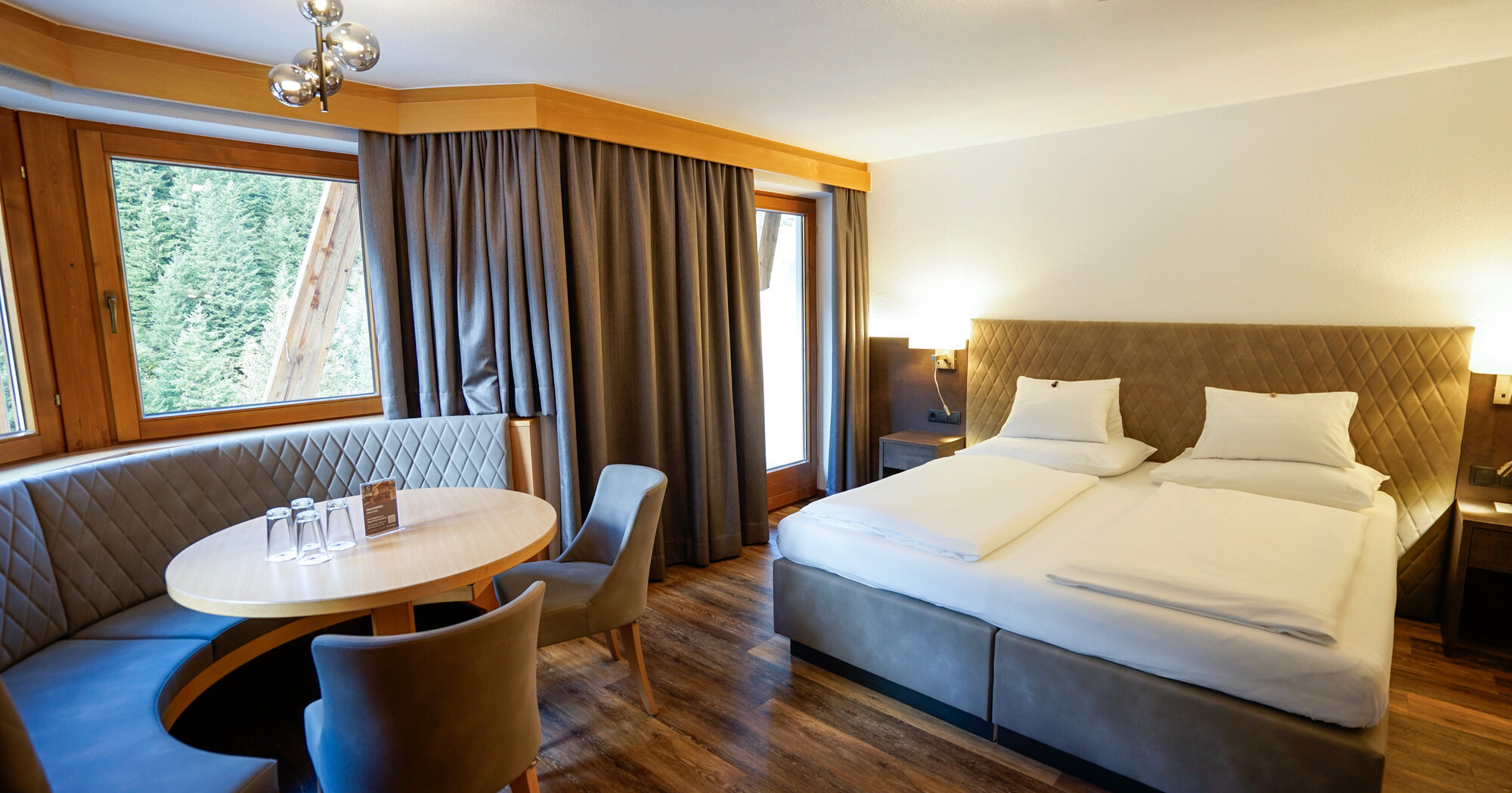 Hotel Gundolf | Family Suite with Balcony, 2 Bedrooms & Amenities: 4 ...