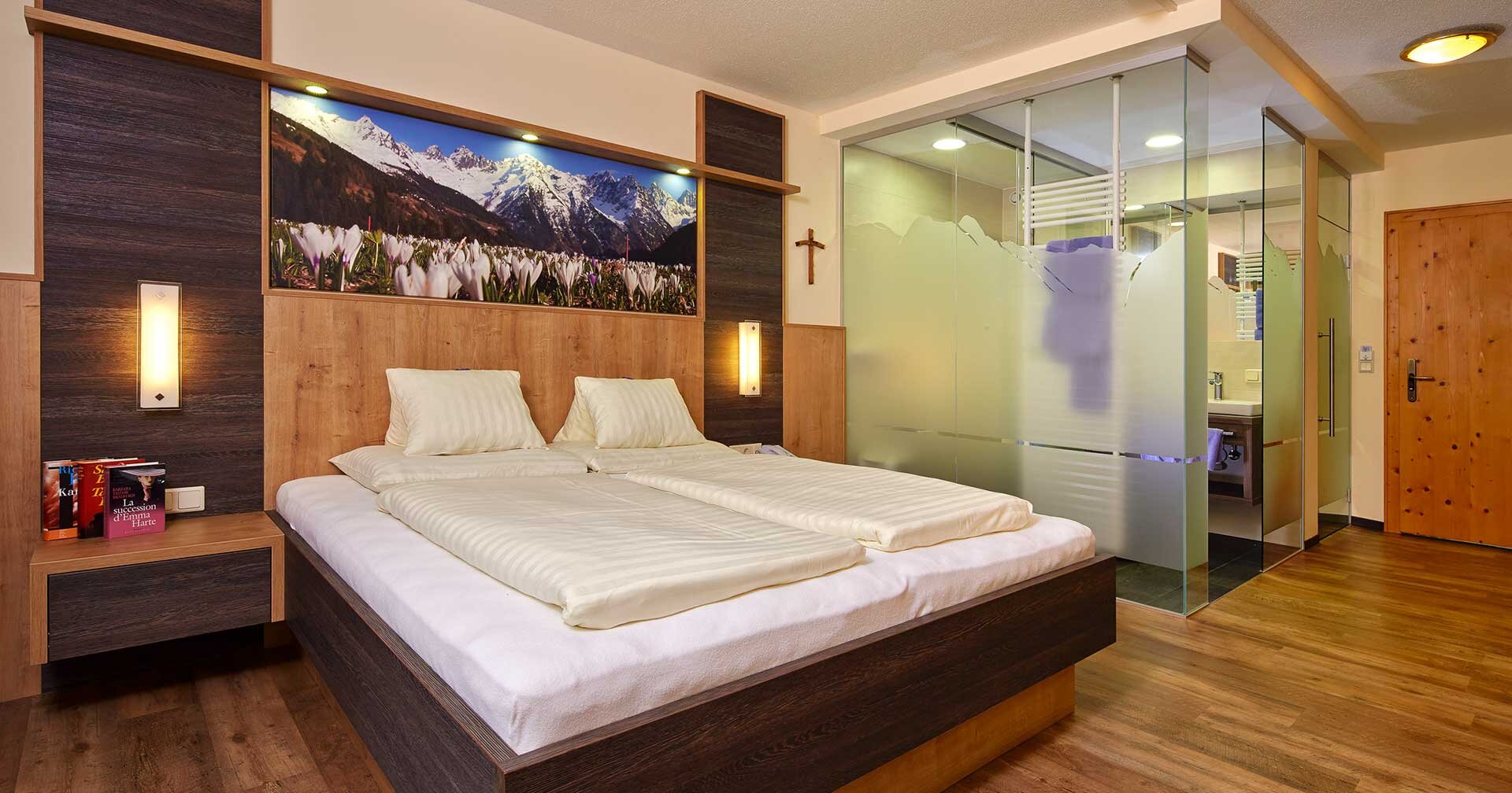 Hotel Gundolf: Double room Tirol Superior | Modern amenities, panoramic ...